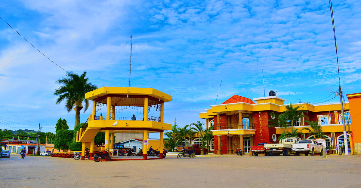 Shuttle service from and to San Luis, Petén, Guatemala | Shuttle Guatemala